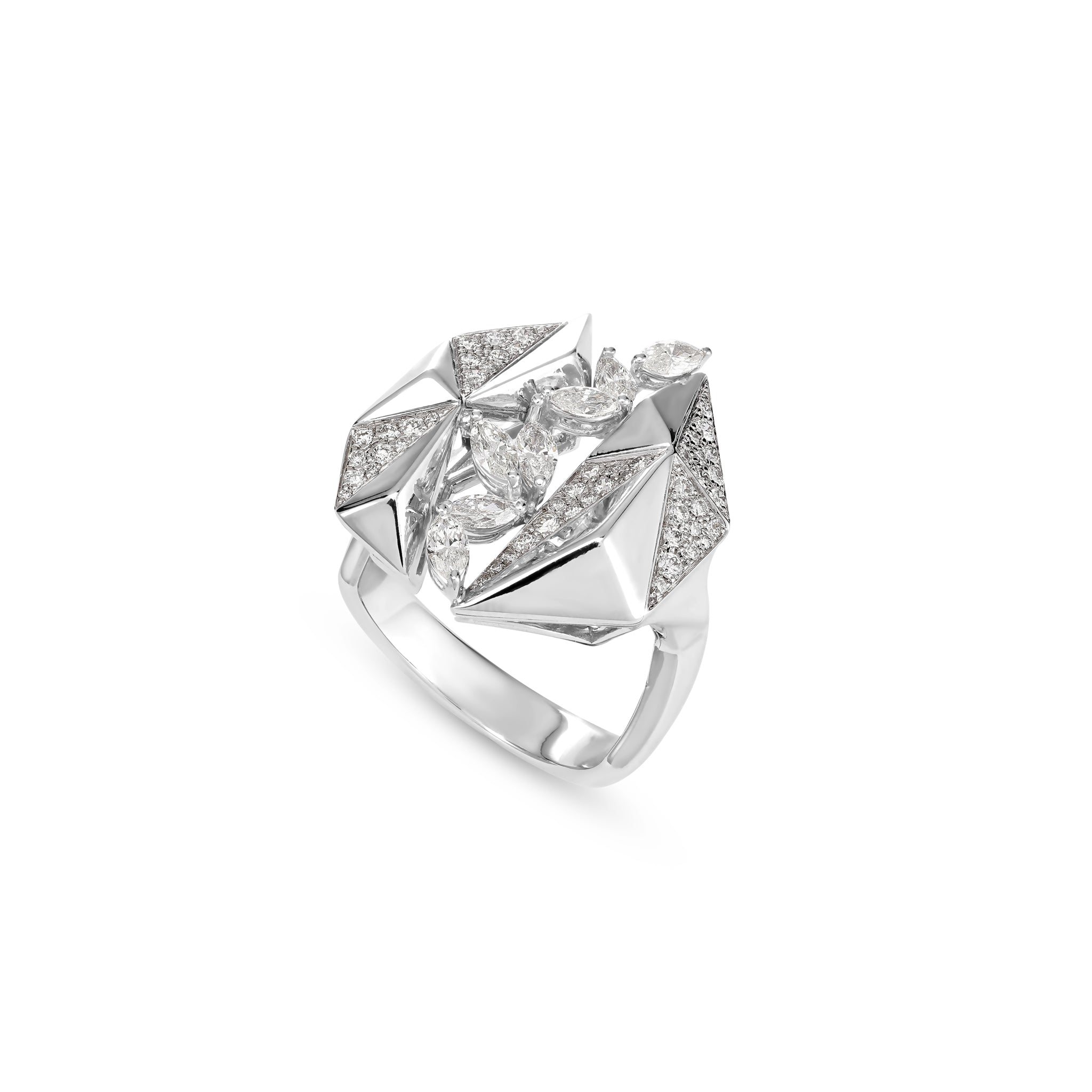 White Gold Diamond Ring with Shattered Geometric Design - soitbelle.ae
